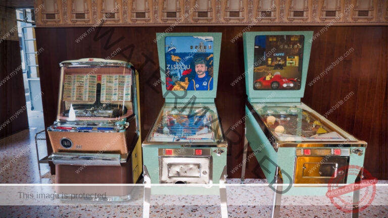 24 Vintage Pinball Machines Worth a Ton of Money - Budget and Invest