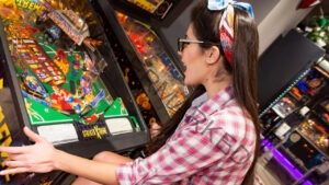 24 Vintage Pinball Machines Worth a Ton of Money - Budget and Invest